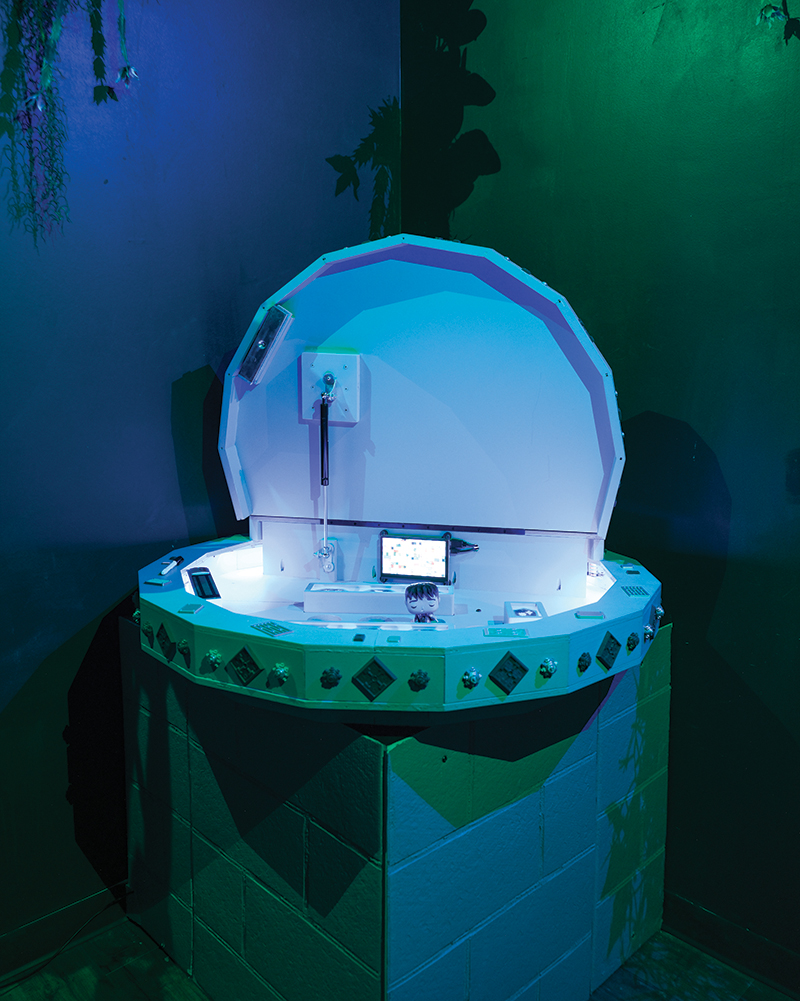 We Went Inside The Labyrinth of Charlotte's Escape Room Scene ...