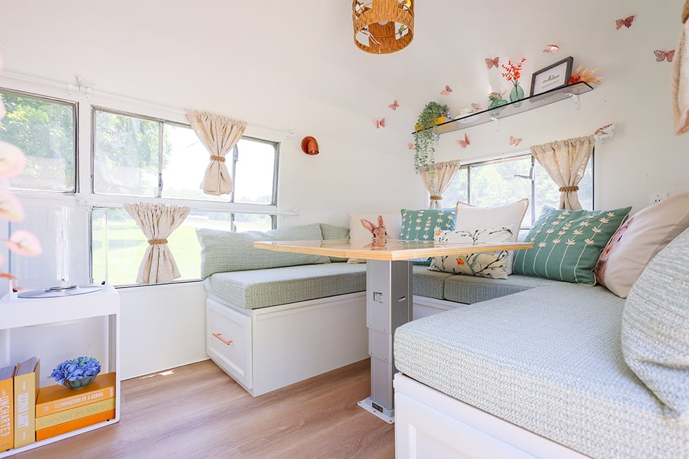 Look Inside This Stunning Airstream-Turned-Guesthouse Transformation ...