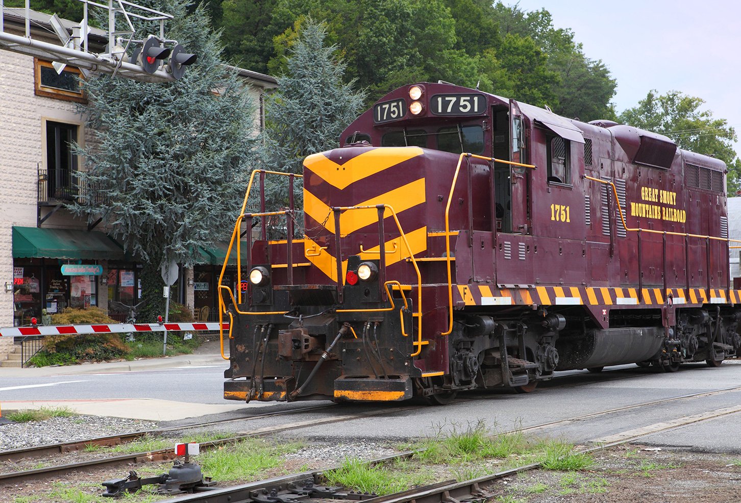 Take a Ride on the Great Smoky Mountains Railroad - Charlotte Parent