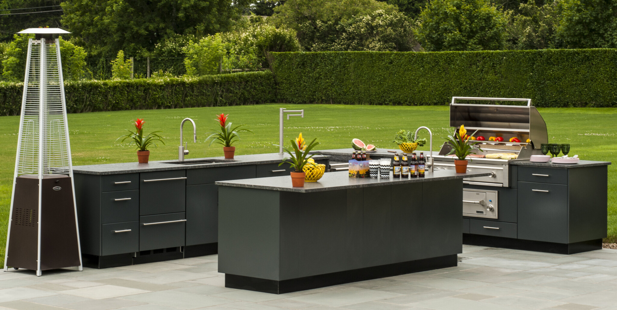 Elevate Your Outdoor Kitchen and Entertainment Spaces - Colorado Homes ...