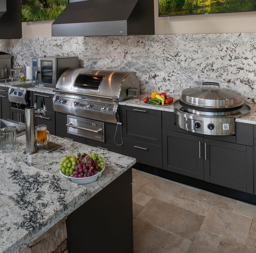 Elevate Your Outdoor Kitchen to True Luxury Status - Colorado Homes ...