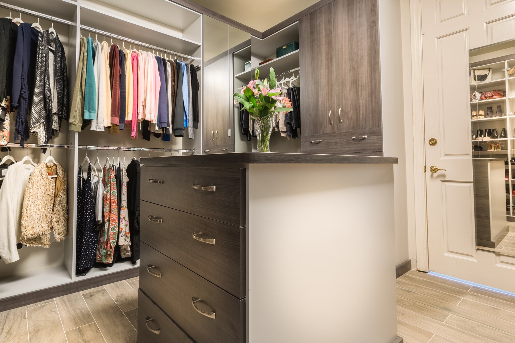 All the Rage: Two-Tone Cabinets - Colorado Homes & Lifestyles