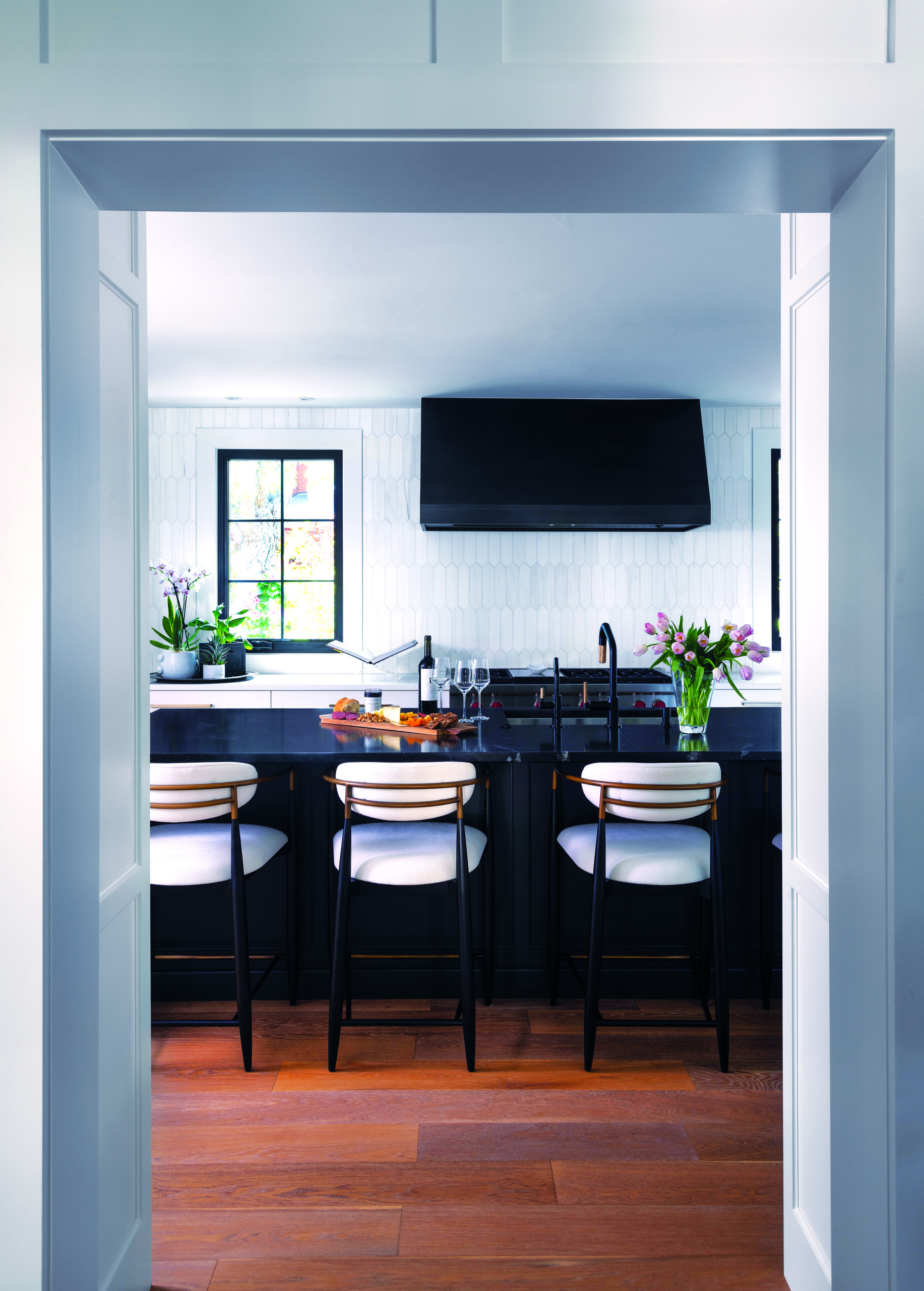 Beautiful Greenwood Village Home Connects with Landscape in New ...