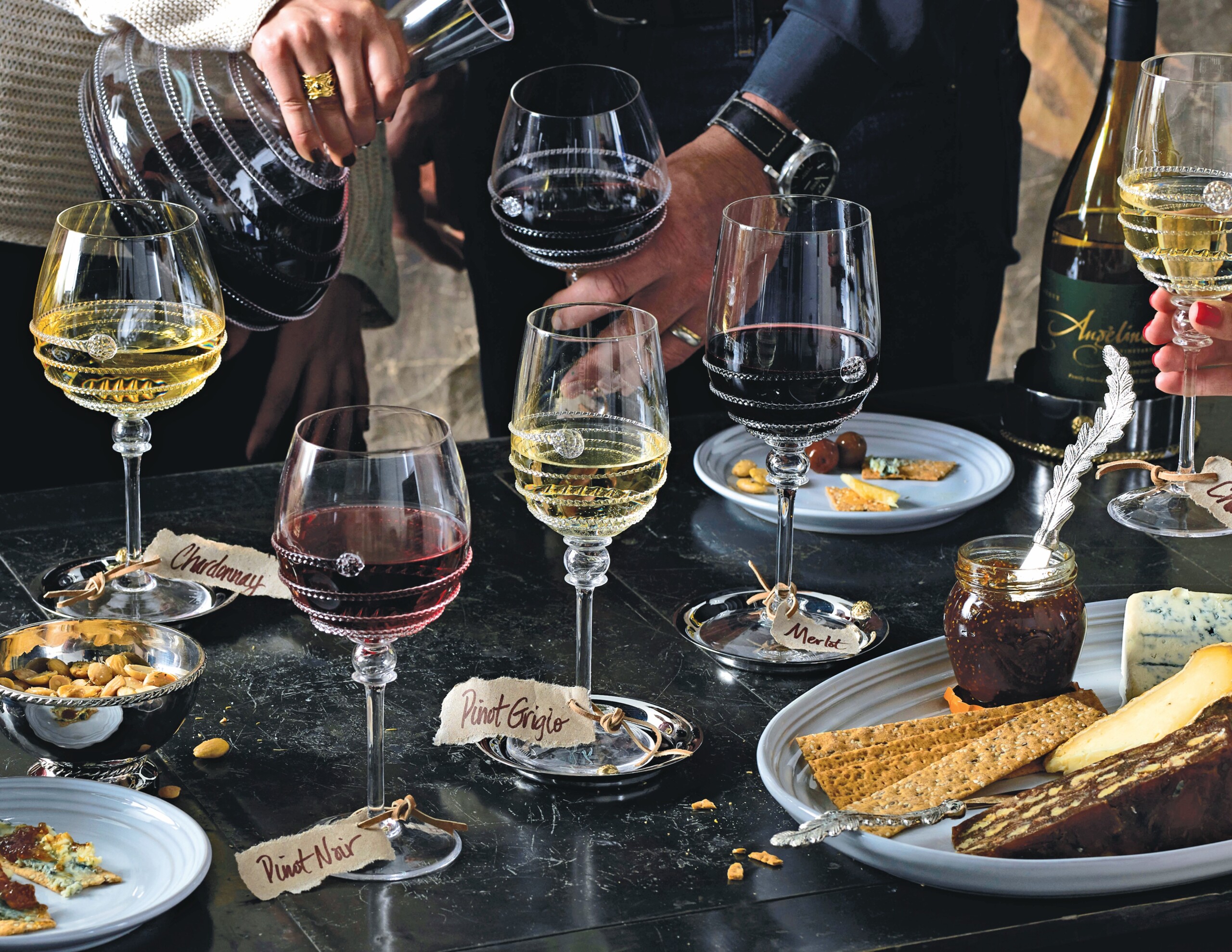 Colorfully Design Tablescapes to Set the Scene for Lasting Memories ...