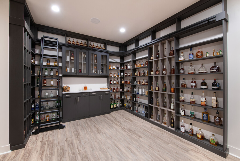 Quick Tips on Organizing Your Closet for a Stress-Free and Festive ...