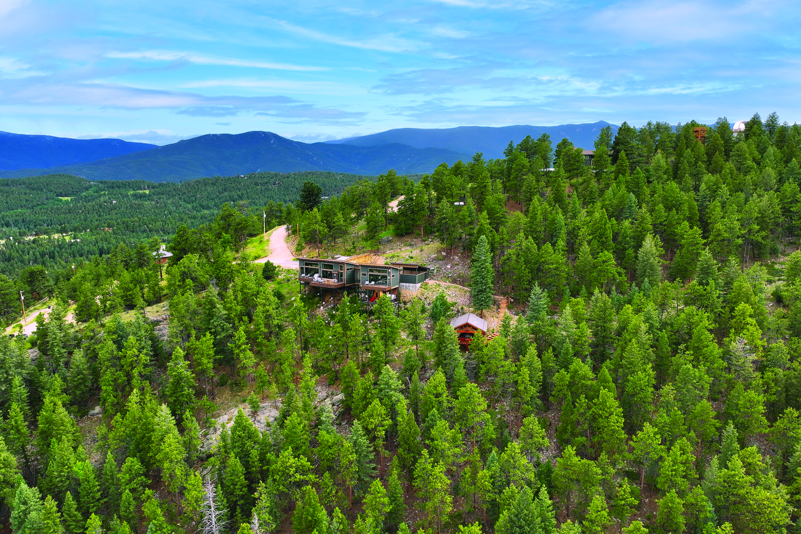An Atypical Idea Inspires a New Build in the Rockies - Colorado Homes ...