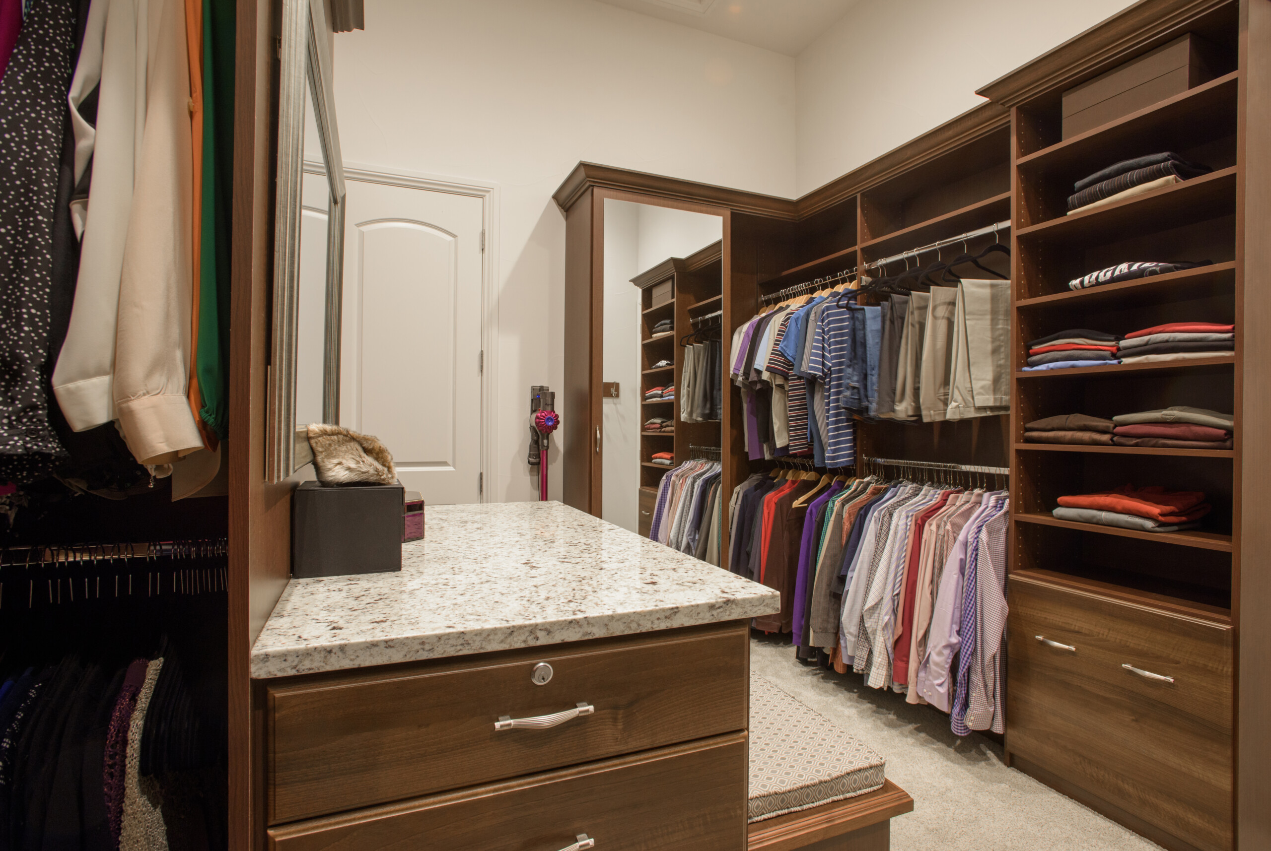 Seasonal Storage Hacks: How to Rotate Your Wardrobe with a Custom ...