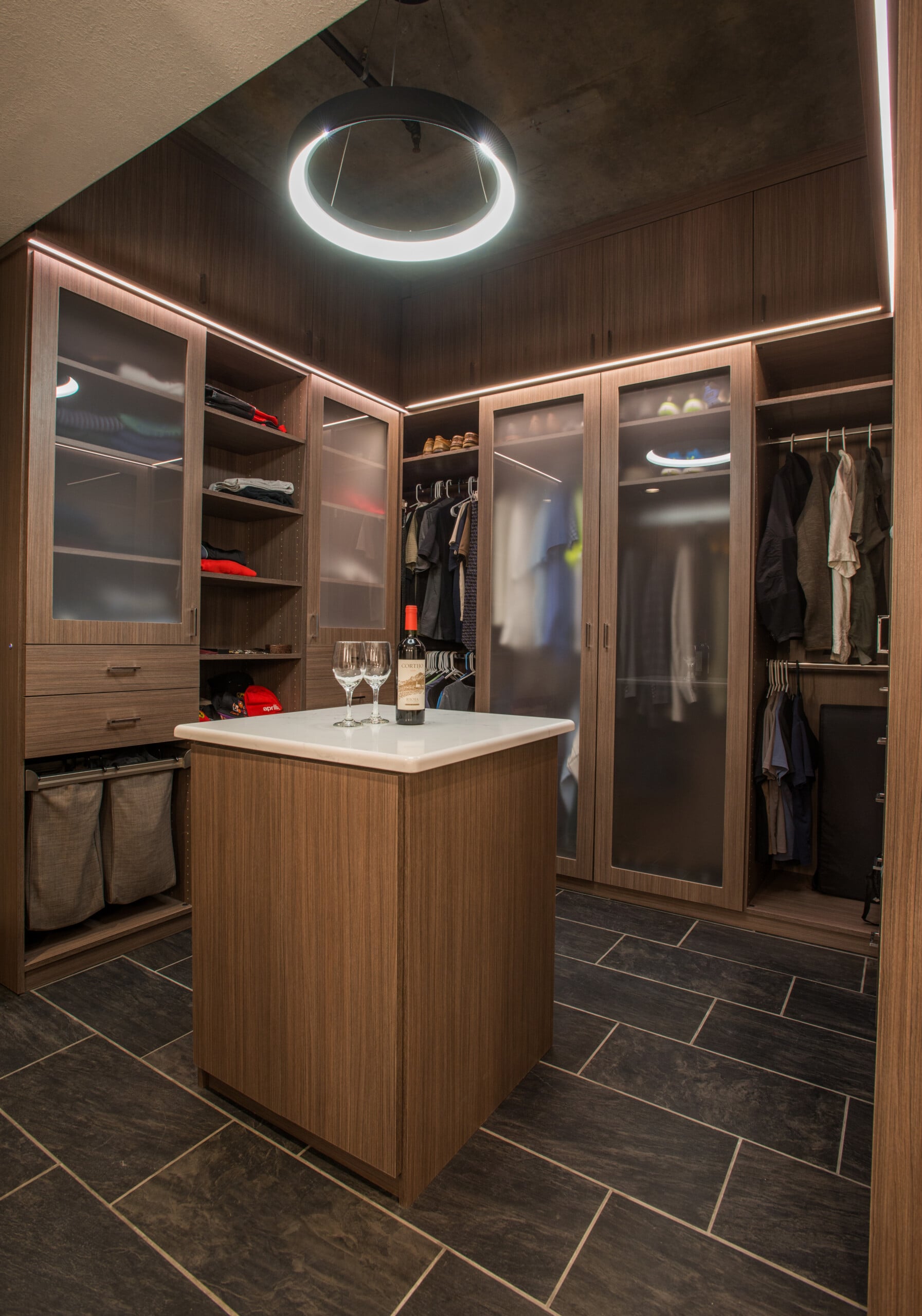 Seasonal Storage Hacks: How to Rotate Your Wardrobe with a Custom ...
