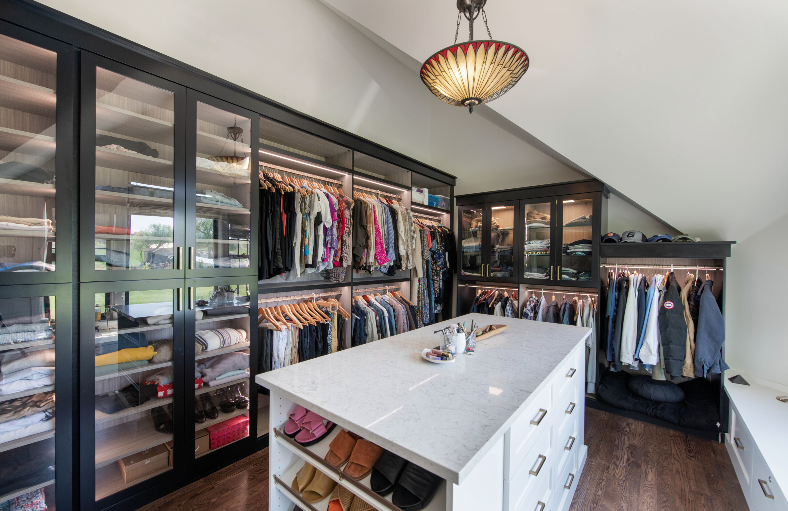 Seasonal Storage Hacks: How to Rotate Your Wardrobe with a Custom ...