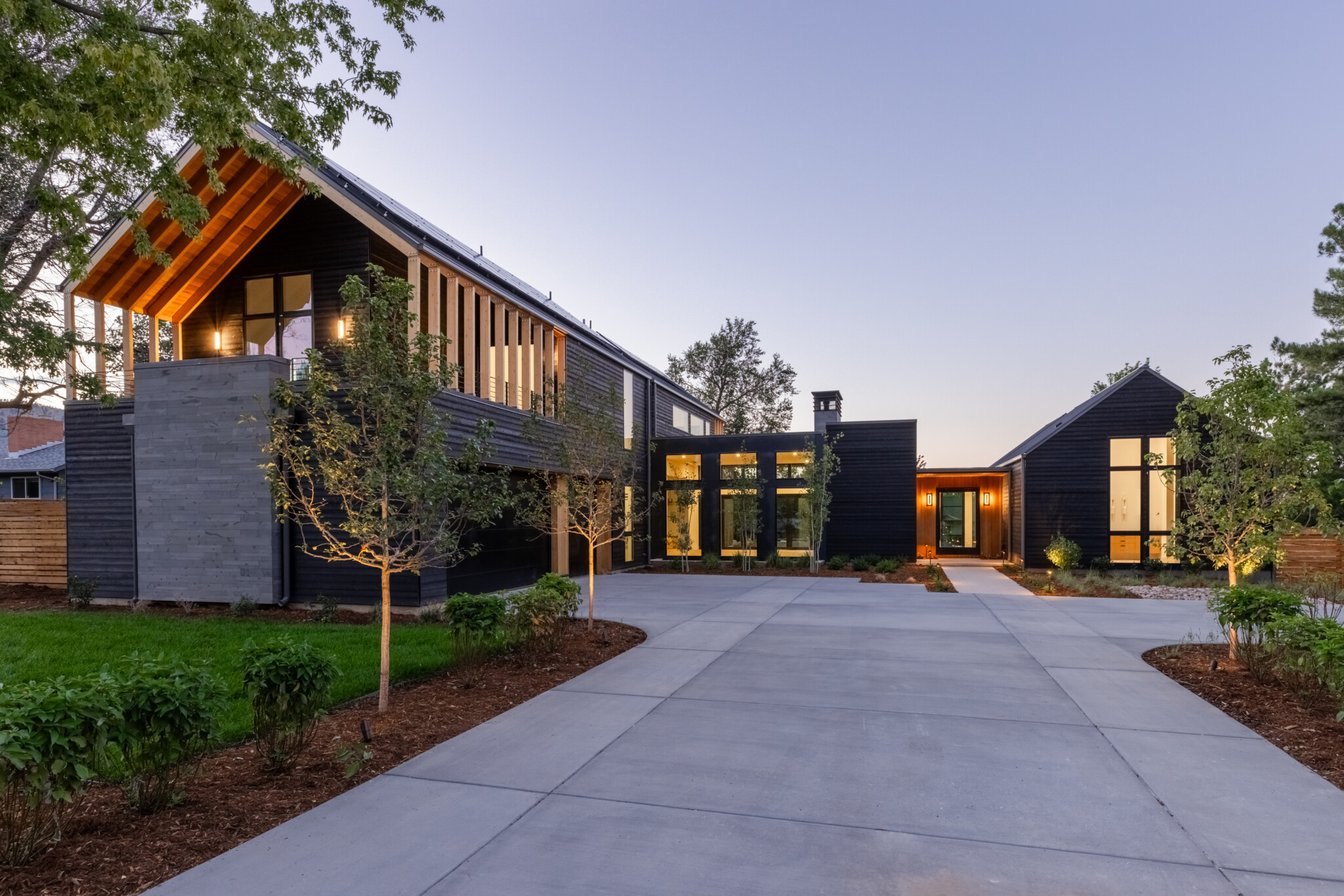 From Ugly Duckling to Mod Showstopper in Denver's University Park ...