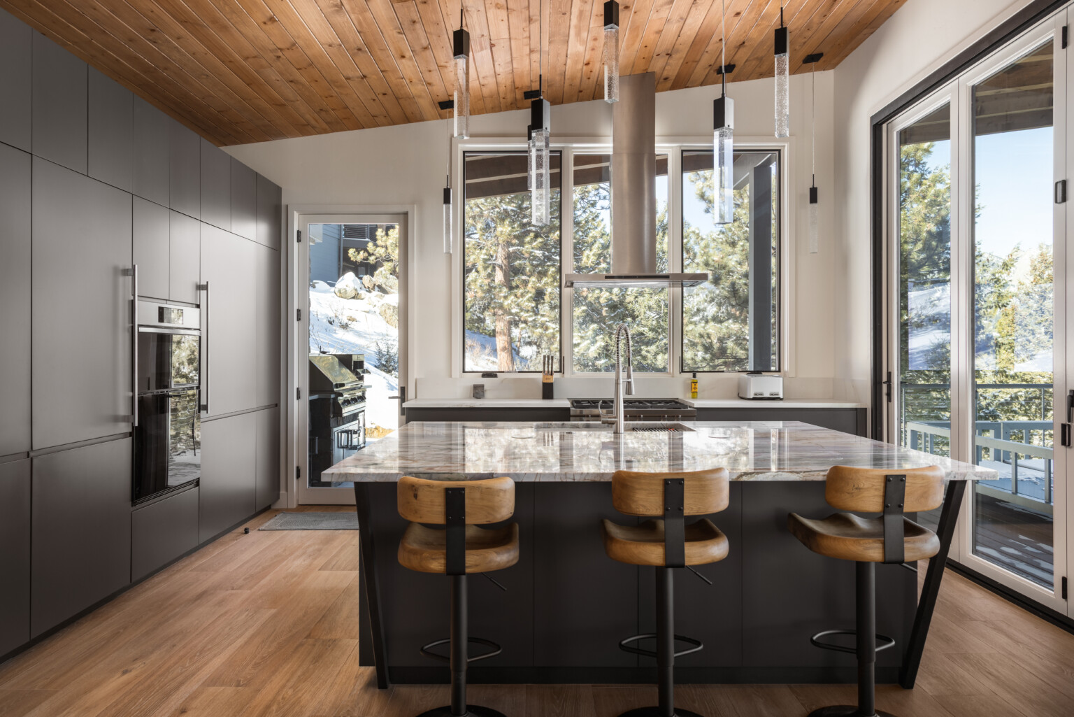 Take a Look Inside a Breathtaking Home in Estes Park - Colorado Homes ...