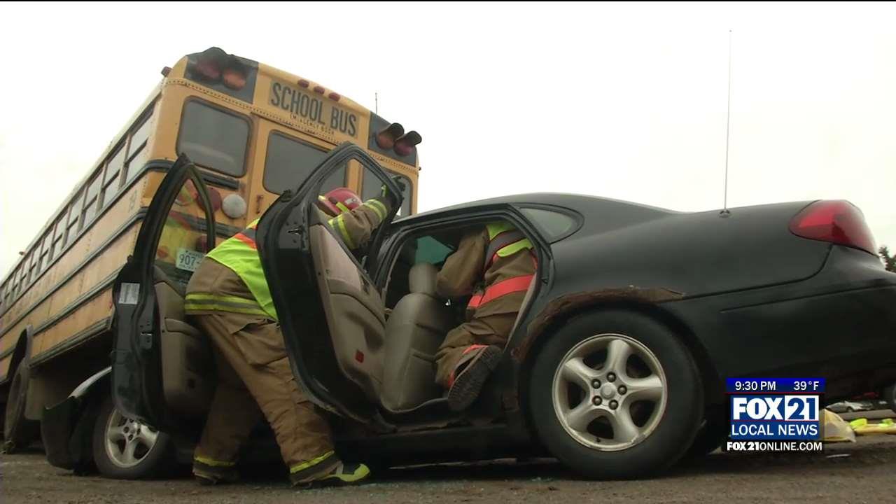First Responders Get Hands on Training at a Staged Bus Crash - Fox21Online