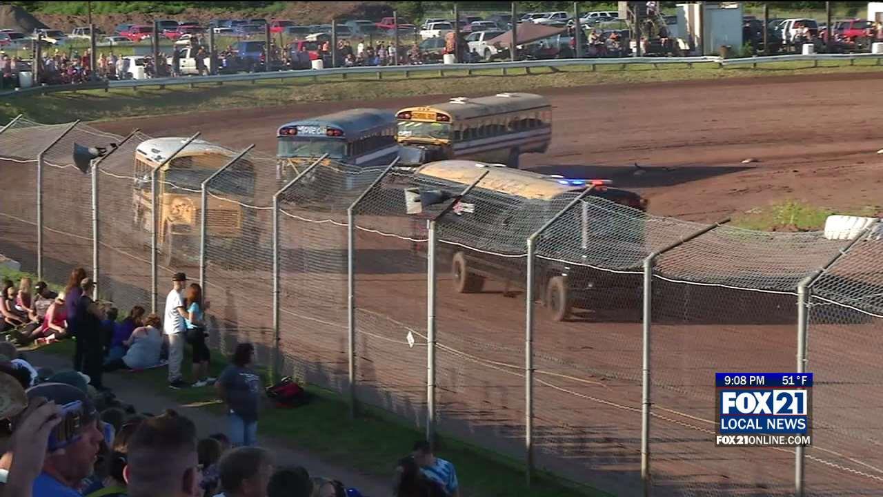 'Night Of Mayhem' Coming To Proctor Speedway Saturday - Fox21Online