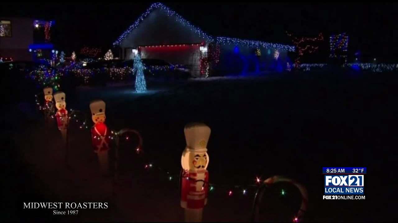 Christmas Lighting Challenge Begins this Week - Fox21Online