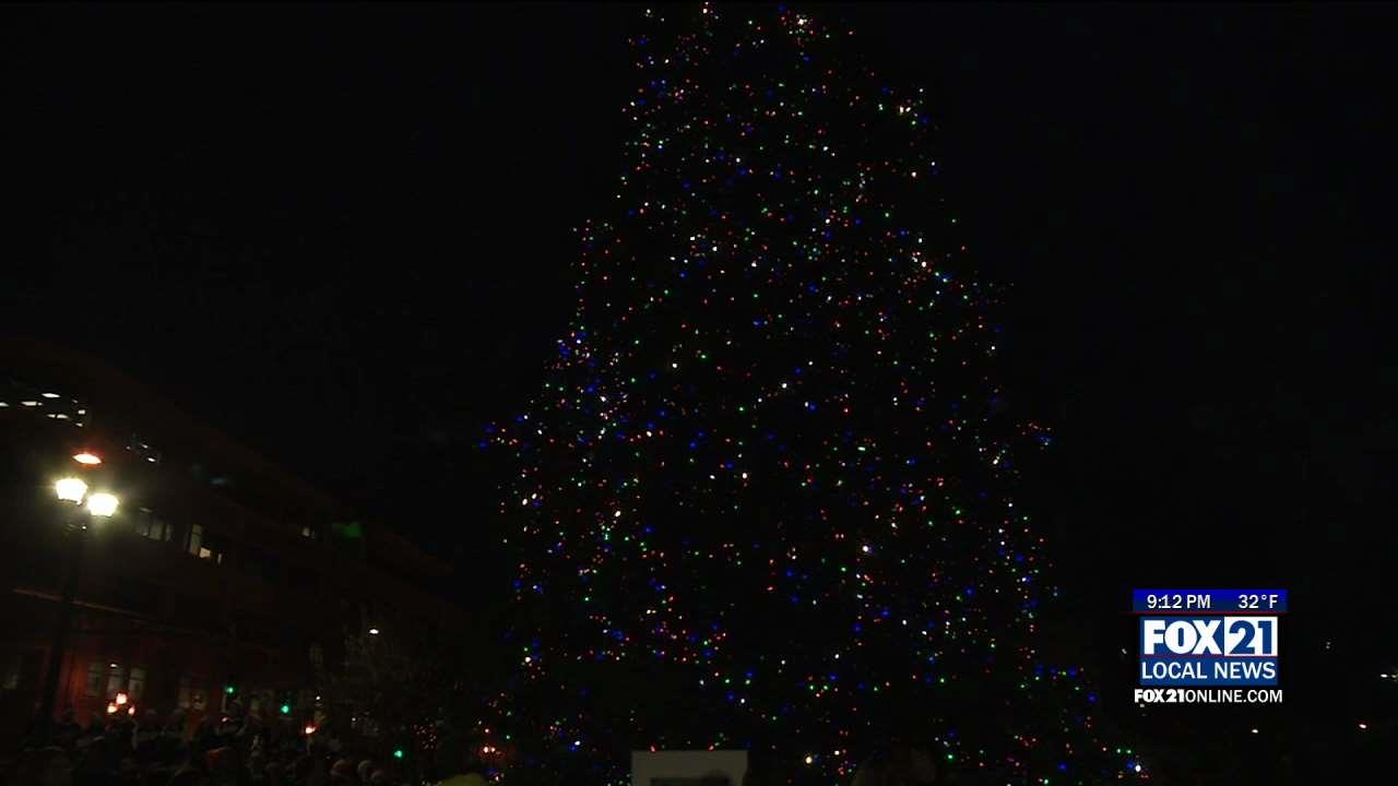 45 Foot Tree Lit For The Season - Fox21Online