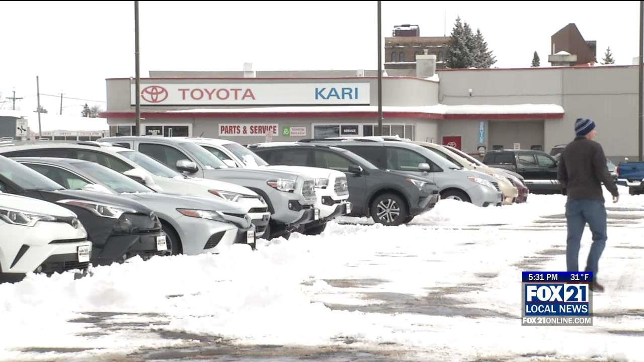 Local Car Dealership Deals With Snow Cleanup - Fox21Online