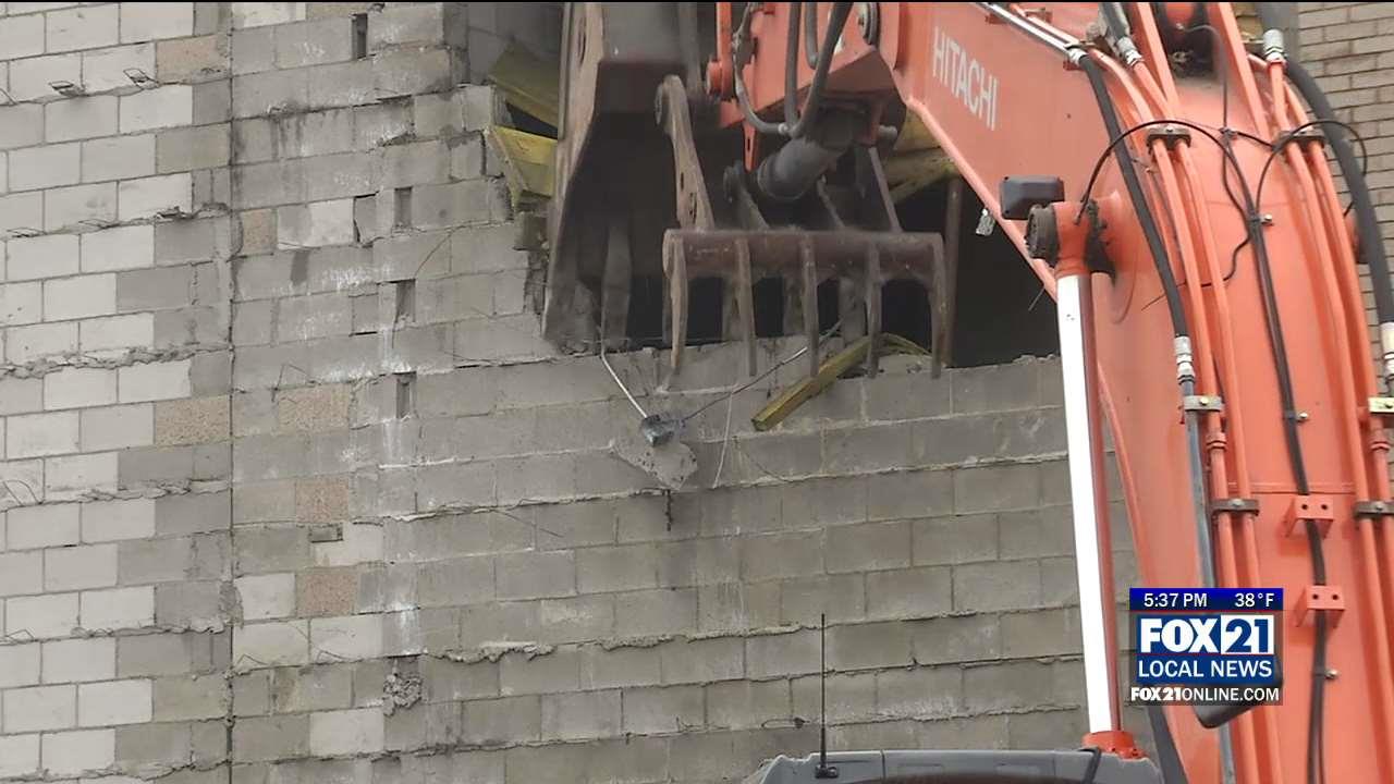 Teardown of Morgan Park Middle School Continues - Fox21Online