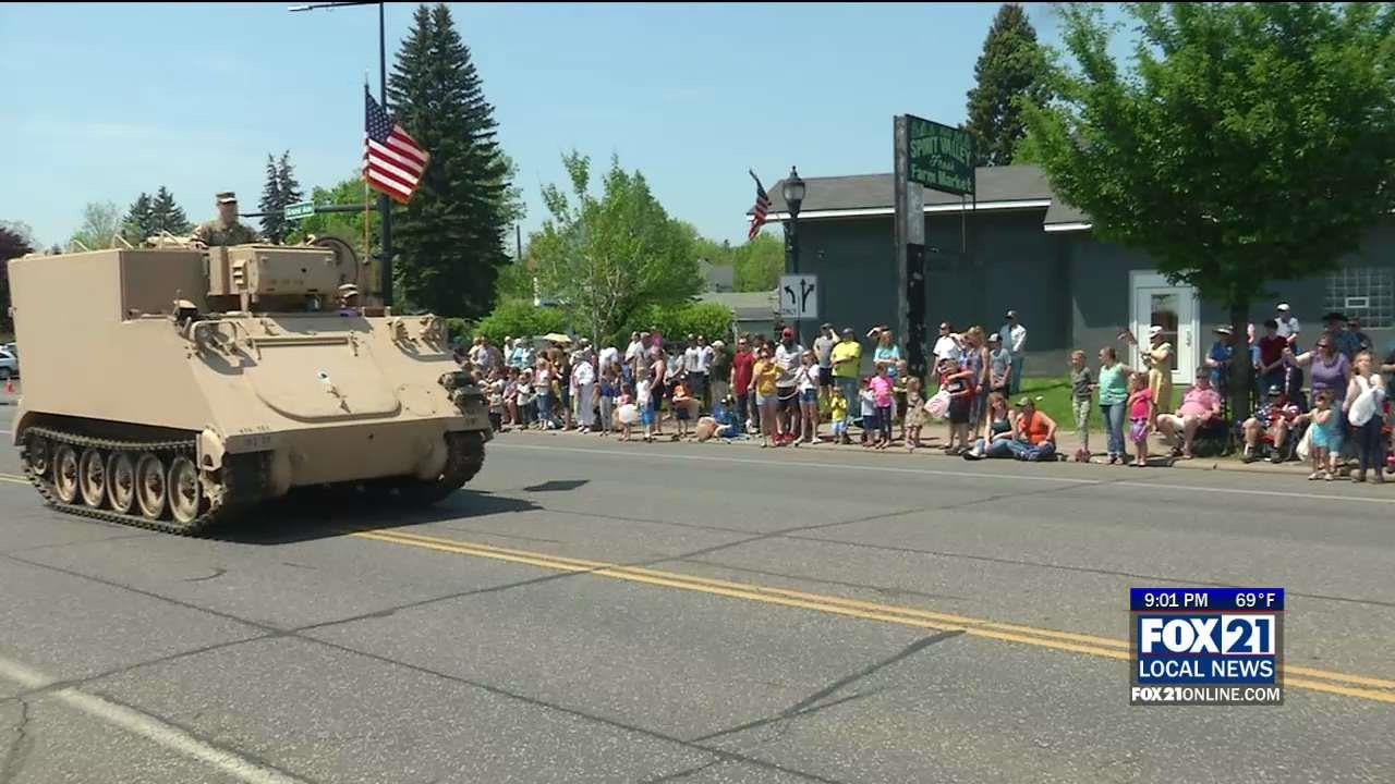 Duluth Memorial Day Parade Marches On - Fox21Online