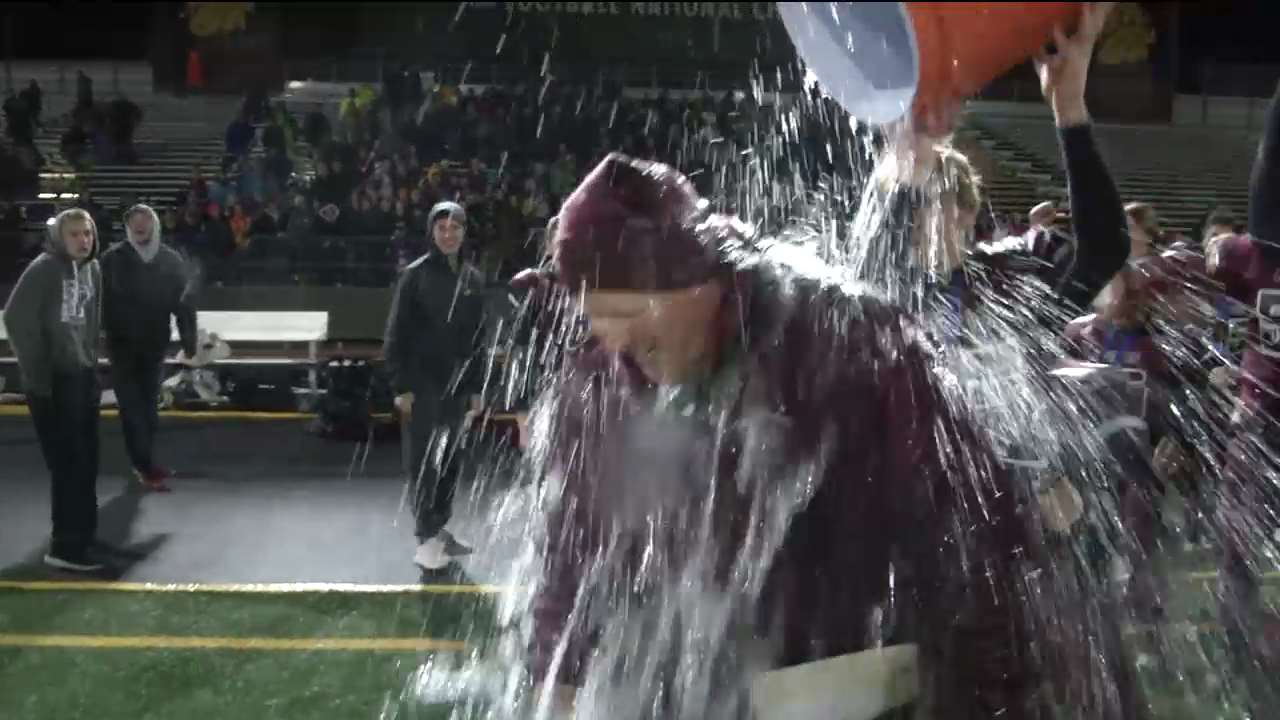 Two Harbors Win First Football Section Title in 41 Years - Fox21Online