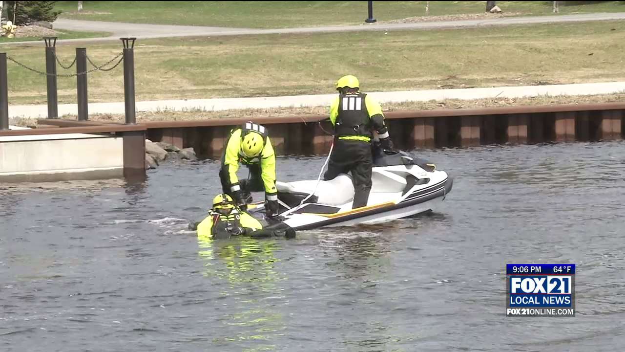 Duluth Fire Department Launches a New Watercraft - Fox21Online