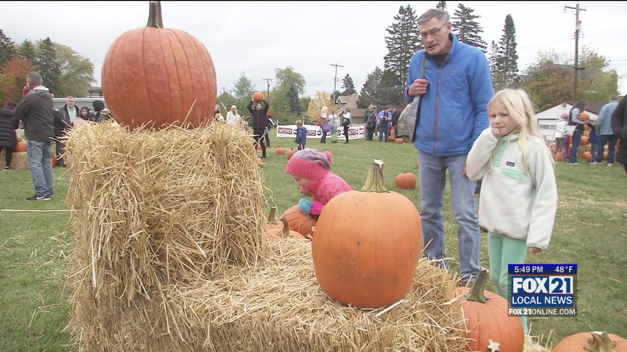 Pumpkin Train Express Makes a Stop at the Pumpkin Patch - Fox21Online