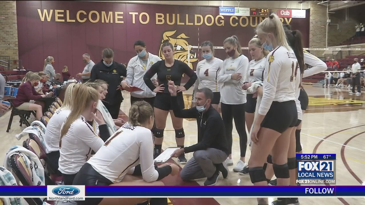 UMD Volleyball Back on Track with First NSIC Win of 2021 - Fox21Online