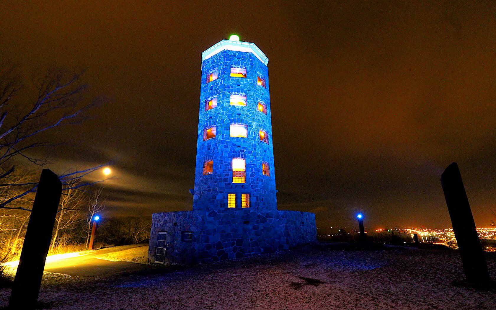 Duluth Mayor To Light Enger Tower For Ukraine After Community Requests ...