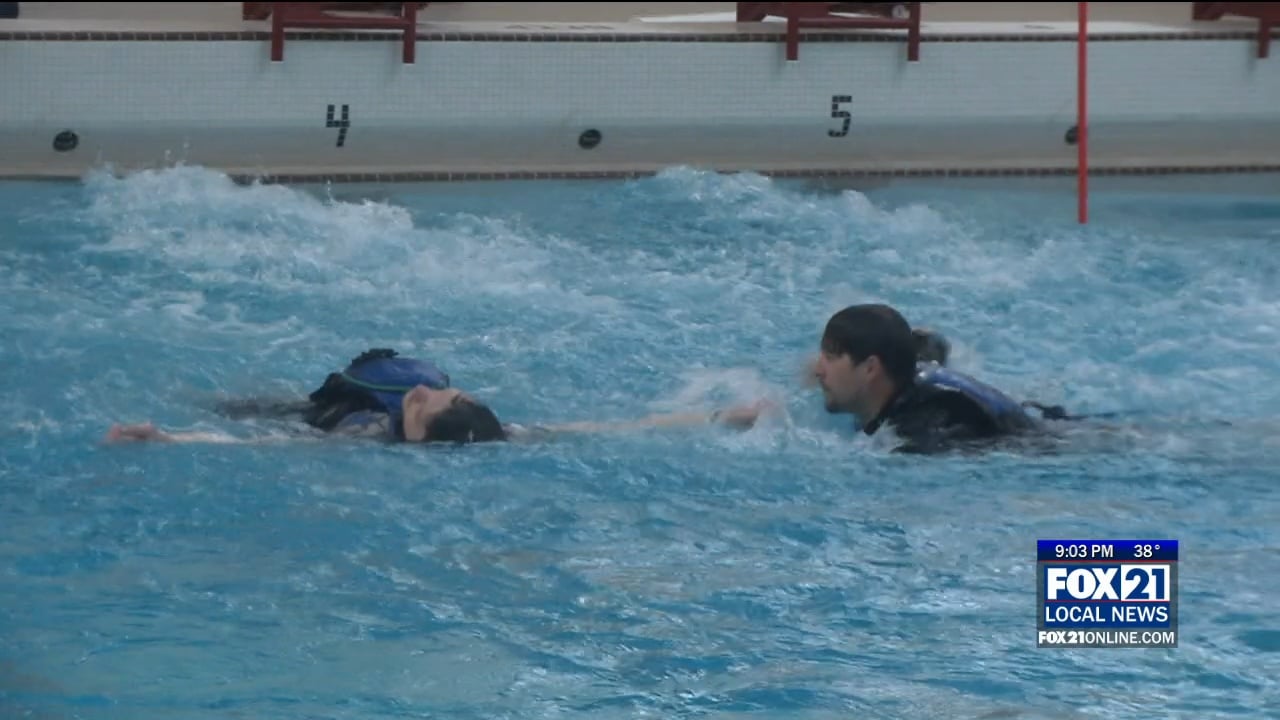 St. Louis County Sheriff’s Rescue Squad Practicing Swift Water Rescues ...