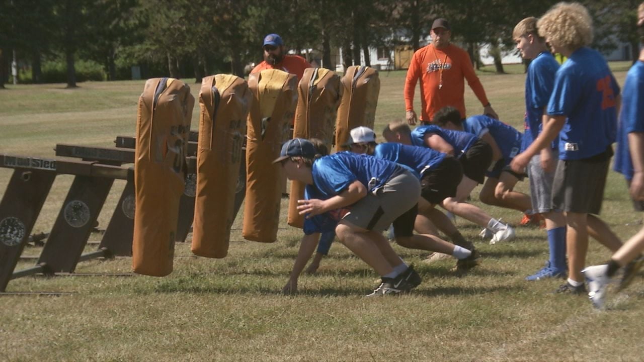 Carlton-Wrenshall Raptors Return to Varsity Competition - Fox21Online