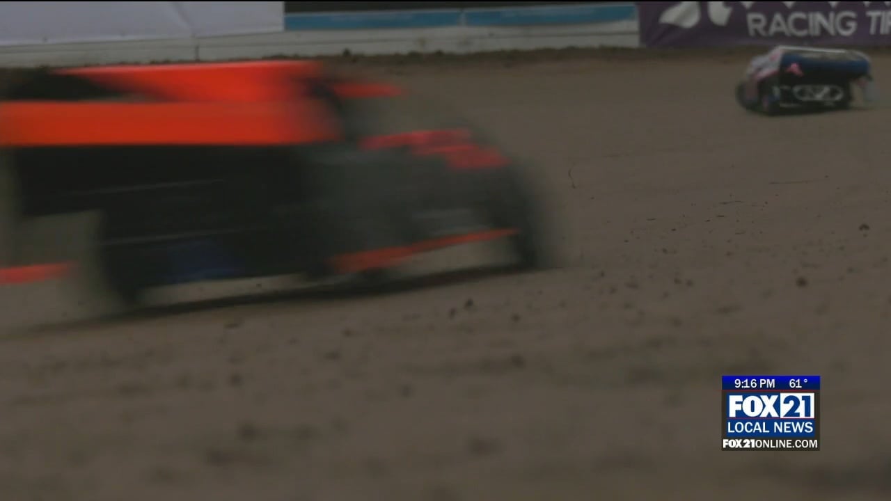 Radio Controlled Cars Race to the Finish - Fox21Online