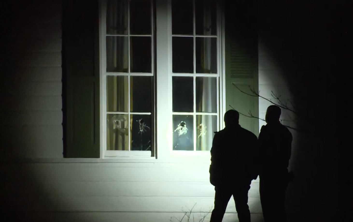 Man who broke windows at Vance's Ohio home is detained, the Secret ...