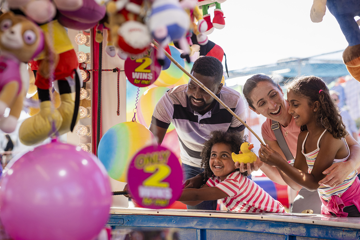 8 End-Of-Summer Fairs For Family Fun - Health & Life Magazine
