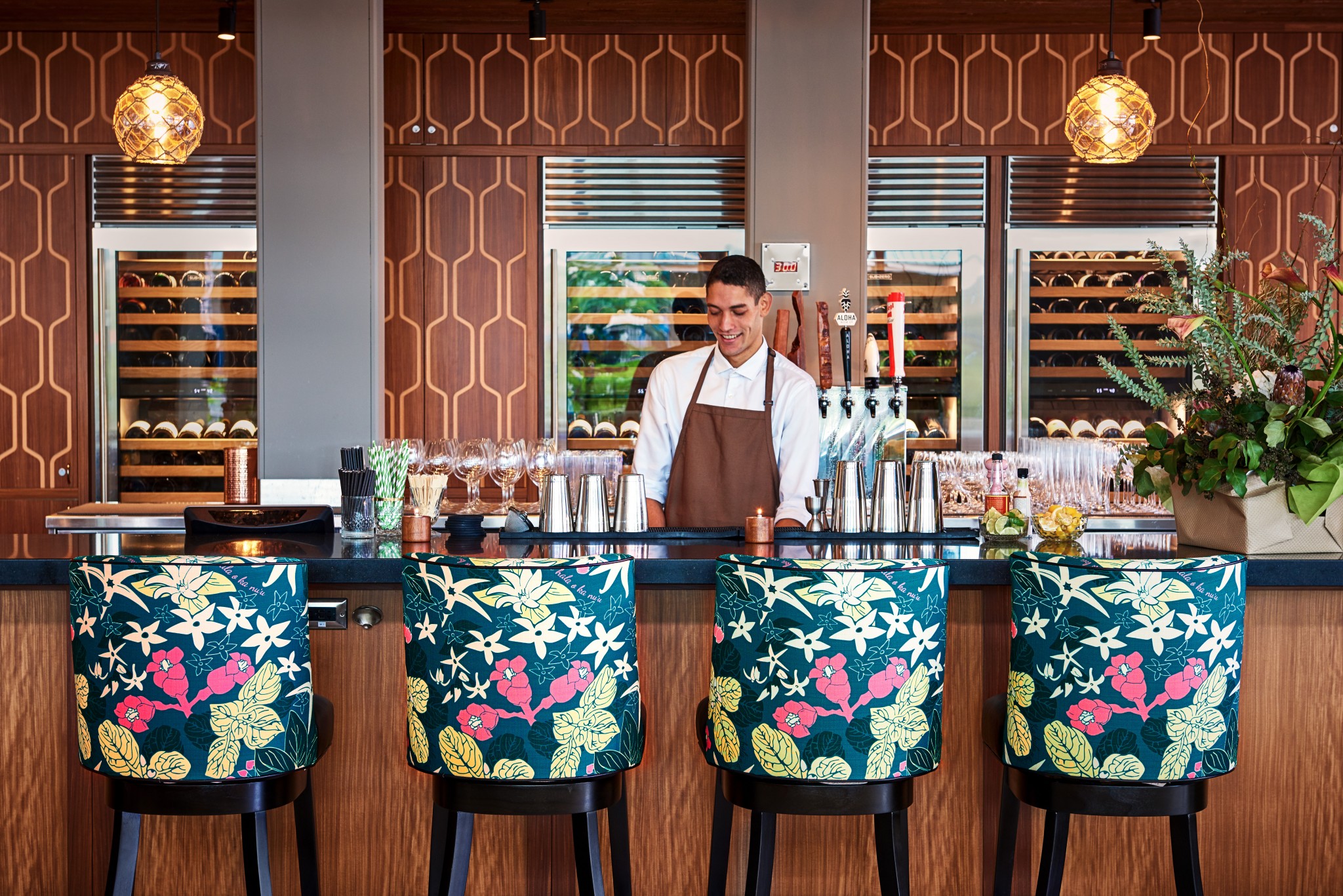 We Check Out the New Daily Happy Hour at Merriman’s Honolulu