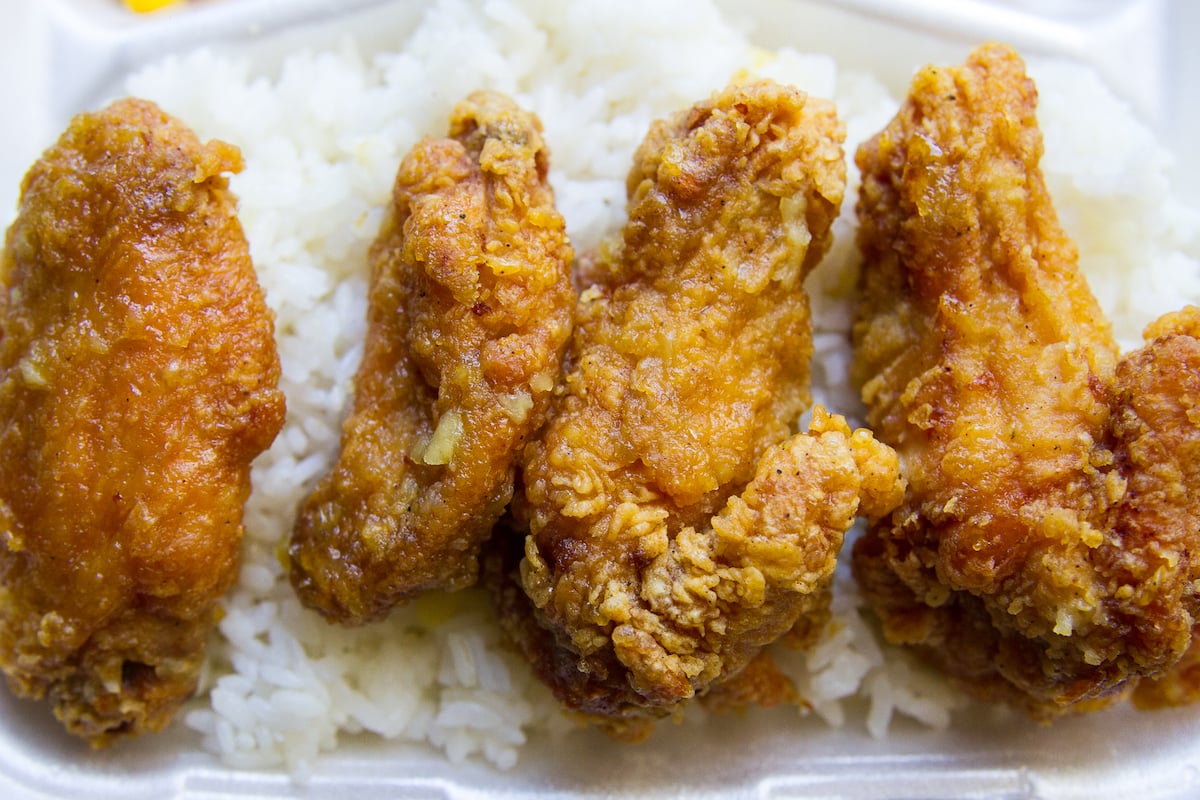 Ranking Our Favorite Flavors at Vons Chicken