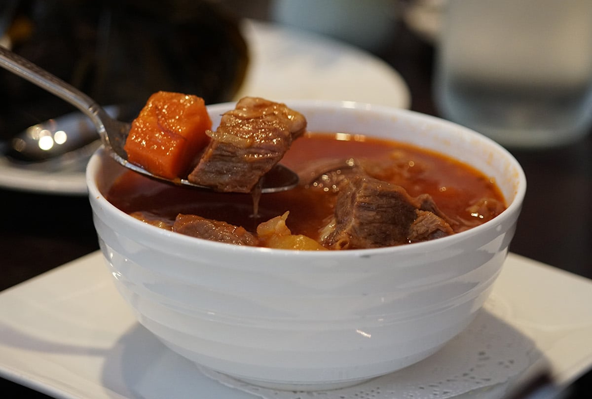 Chef Chai Brings Hawaiian Food to Waikīkī