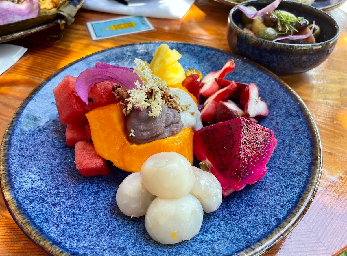 Castro’s Brings Soulful Cuban Food to the Edge of Waikīkī