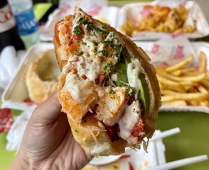 Wicked Maine Lobster Brings a California Twist to Waikīkī