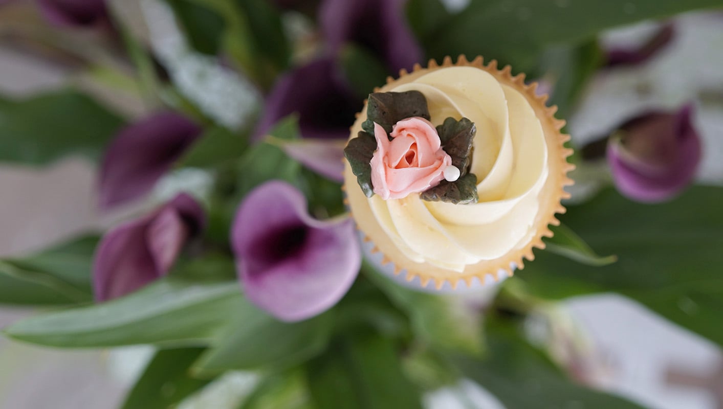 These Floral Cupcakes Are Worth the Drive to Wahiawā