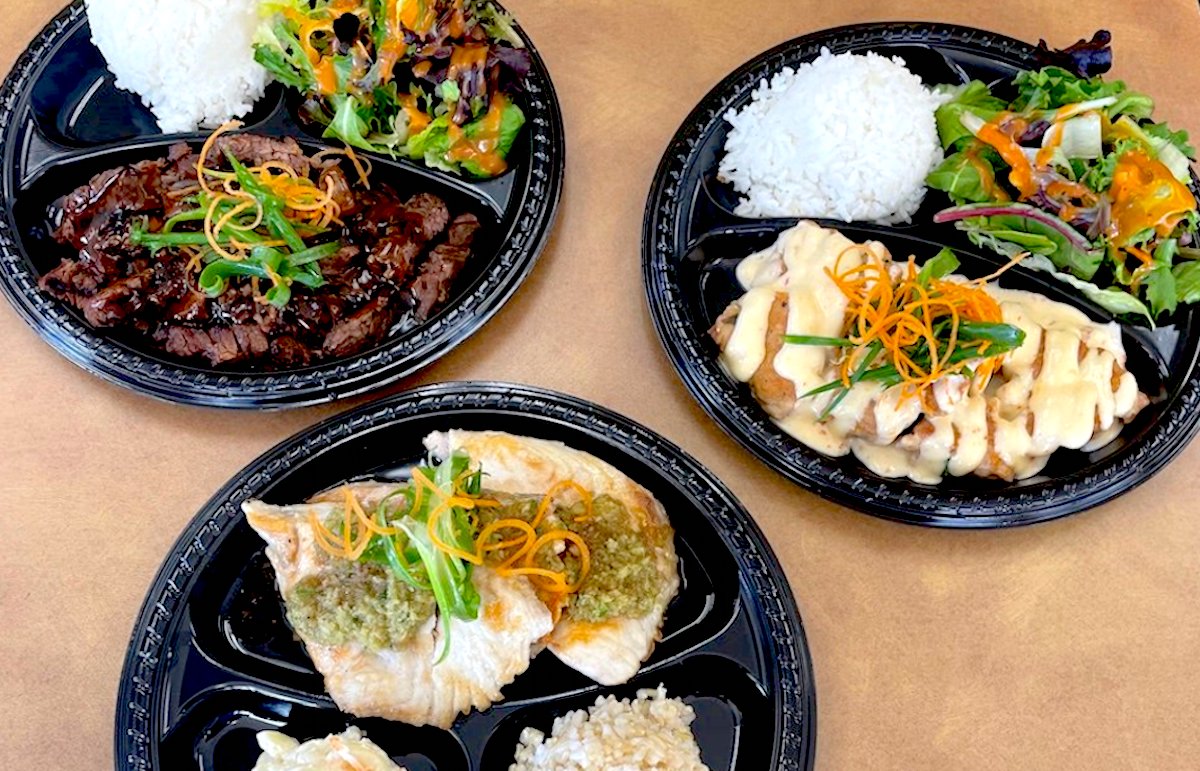 Ranking Our Favorite Flavors at Vons Chicken