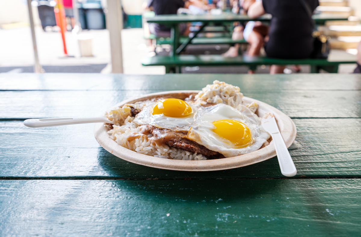 What Are the Best Sellers at Rainbow Drive-In?