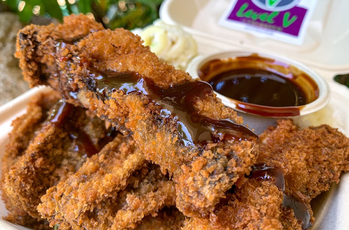 Frolic Hawai'i - Honolulu Magazine