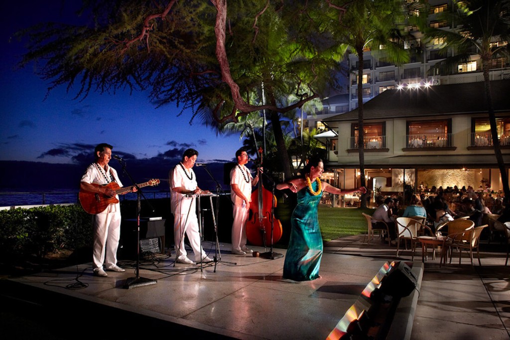 Halekulani’s House Without A Key Revamps with New Pūpū and Cocktails