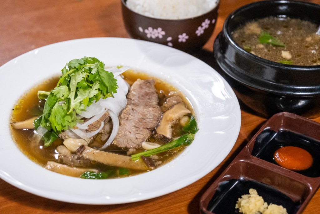 Sheldon Simeon’s Tiffany’s Maui Is a Homecoming for Palate and Soul