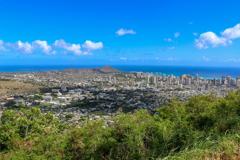 The Coolest Spots on O‘ahu for Scenic Holiday and Instagram Shots