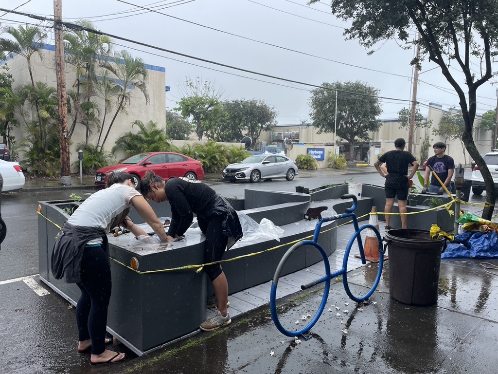 Kailua Welcomes a Tiny Curbside Parklet Built From Recycled Materials