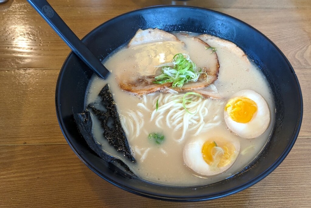 New Umi Ramen Brings Japanese-Style Bowls to Waipahu