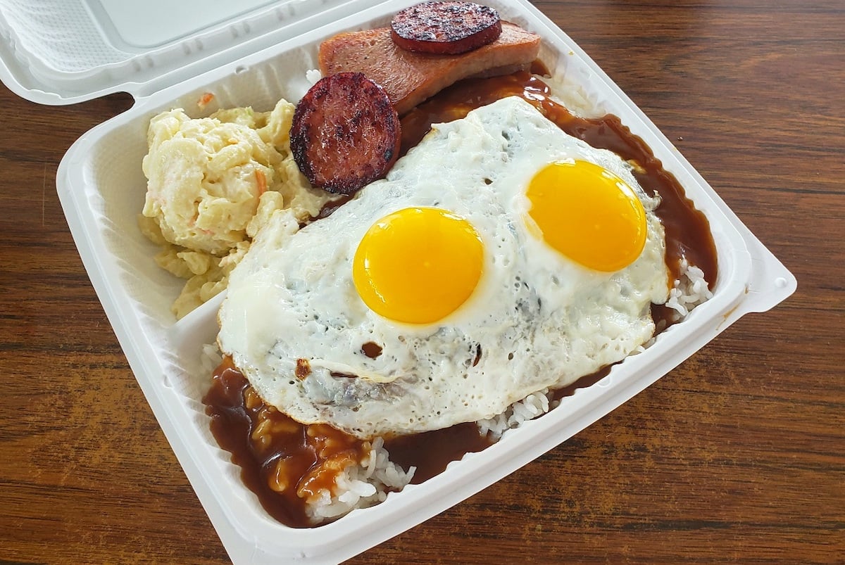 Best Loco Mocos in Hawaiʻi: Our Top 5 (2023)