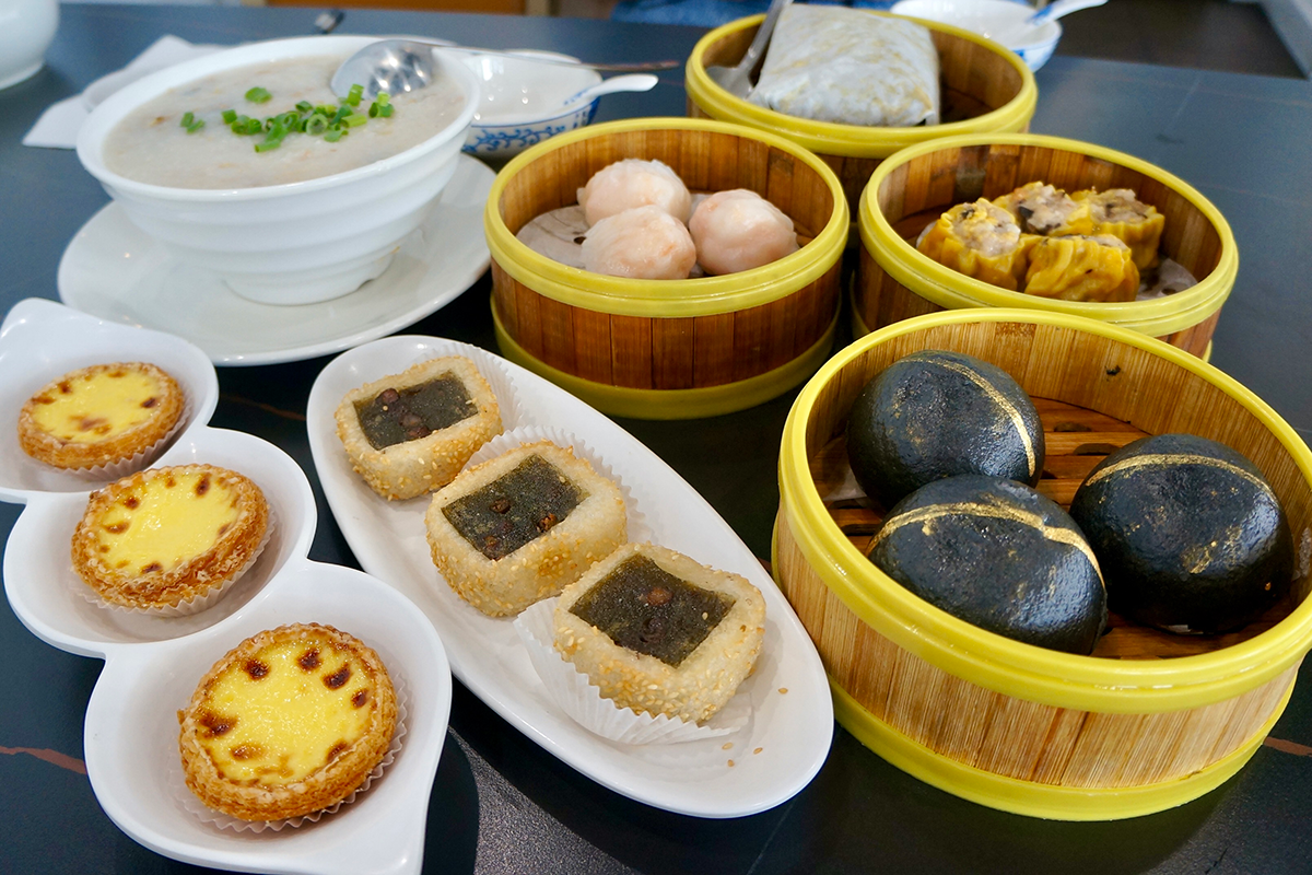 Good-Time Dim Sum at Kapi‘olani Seafood Restaurant 醉開心海鲜餐廳
