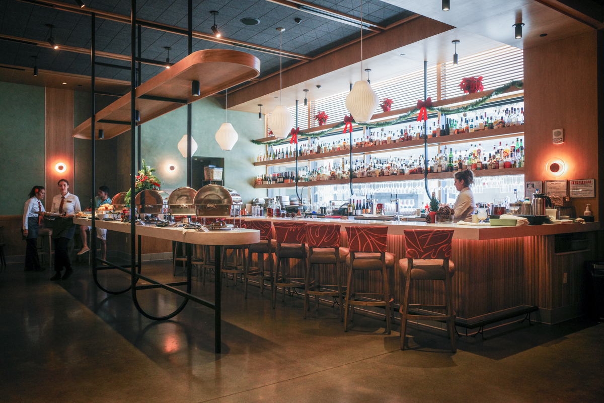 Foodland Ala Moana’s $35 Holiday Brunch Buffet Is a Chill AYCE