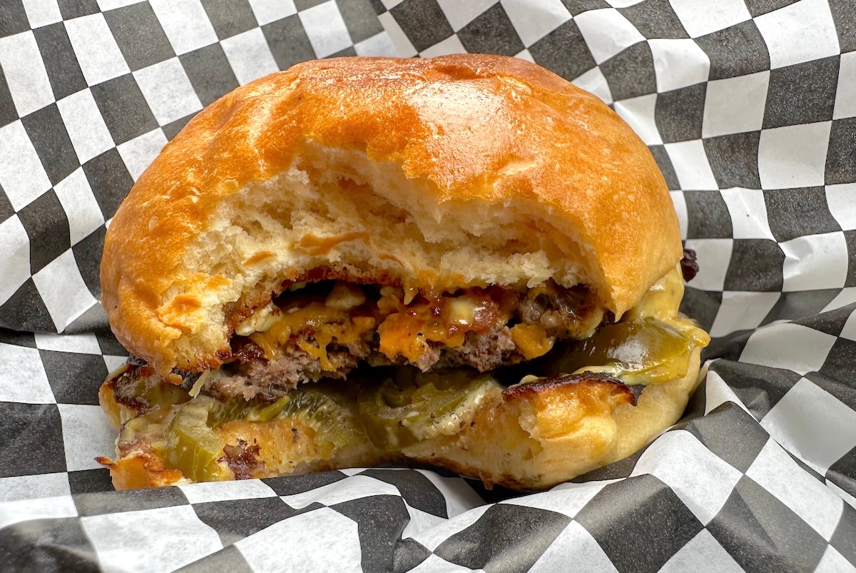 Craft Burgers at Carl OG3 Won’t Break Your Wallet